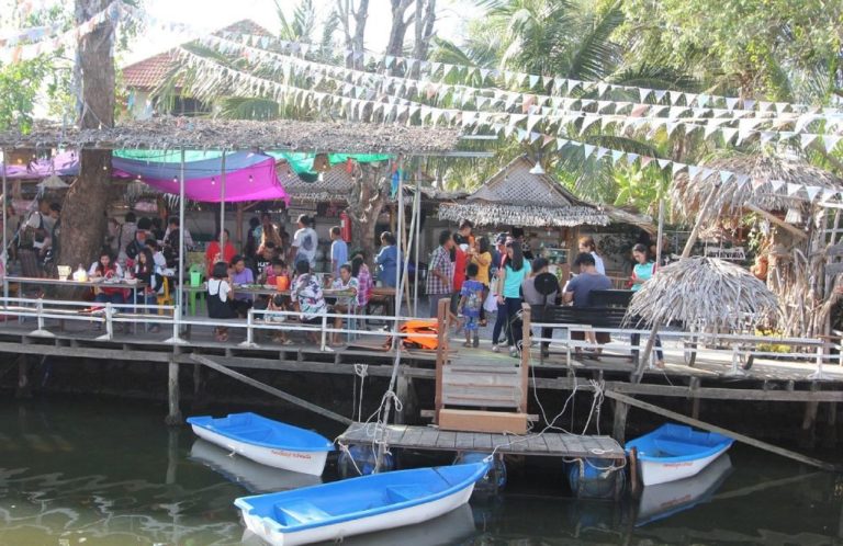 Guided Food Tour to Pak Phanang - Hostel, Museum & Community Space in ...